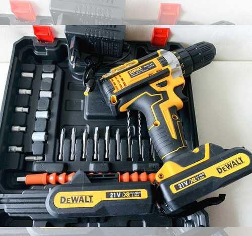 Шуруповерт Dewalt 21V с набором бит