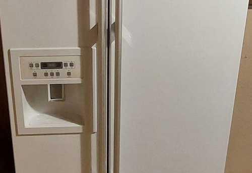 Холодильник Ariston MSZ 701 NF