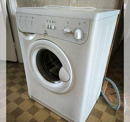 Стиральная машина indesit w83t