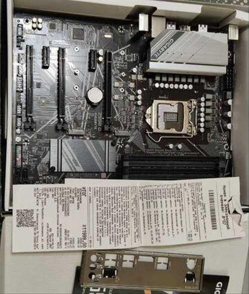 Gigabyte z590 D Материнская плата