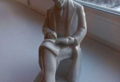 Статуэтка Ленин с книгой, Дулево