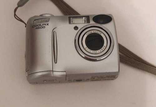 Компактный фотоаппарат Nikon coolpix e4600