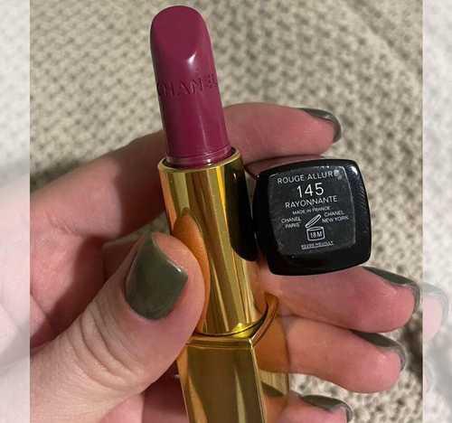 Помада Chanel rouge allure 145