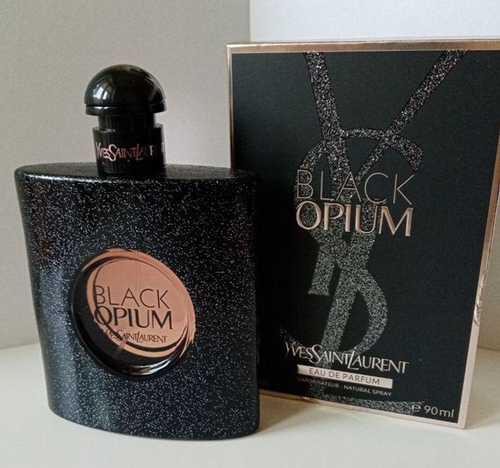 Yves Saint Laurent Black Opium. 90ml