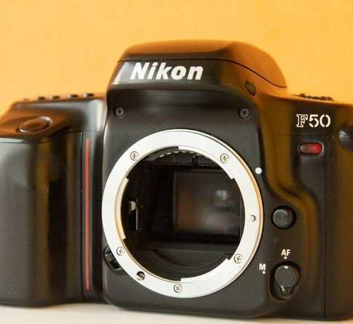 Пленочный фотоаппарат Nikon F50 с батарейкой