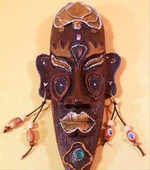 Декоративная африканская маска на стену. Панно