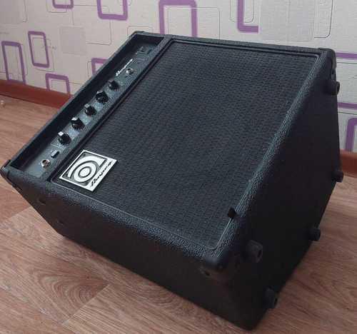 Комбо усилитель Ampeg BA-108