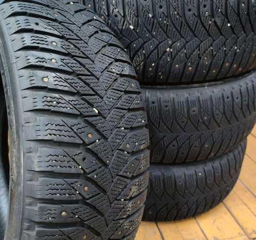 Triangle Snowlink PL02 215/60 R16 97V