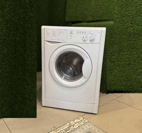 Стиральная машина Indesit wisl 105(CIS) 5кг Гарант