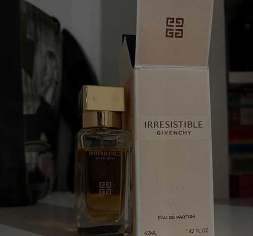 Givenchy very irresistible