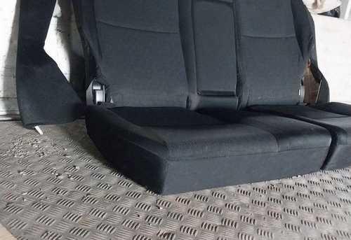 Сиденья toyota premio