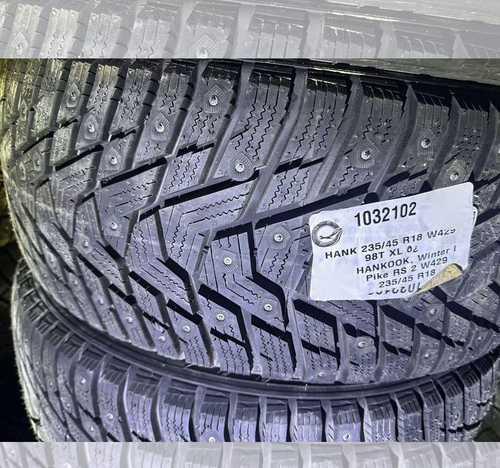 Hankook Winter I'Pike RS2 W429 235/45 R18 98T