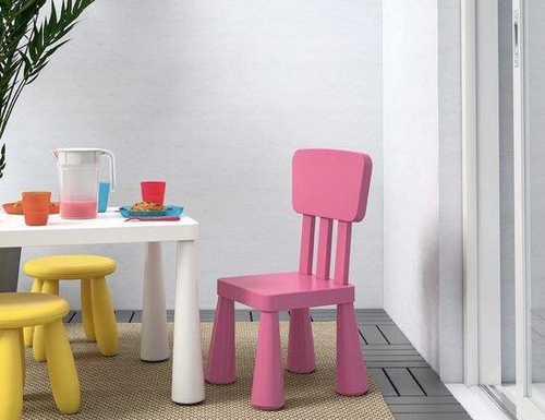 Детский стол и 2 стула маммут IKEA