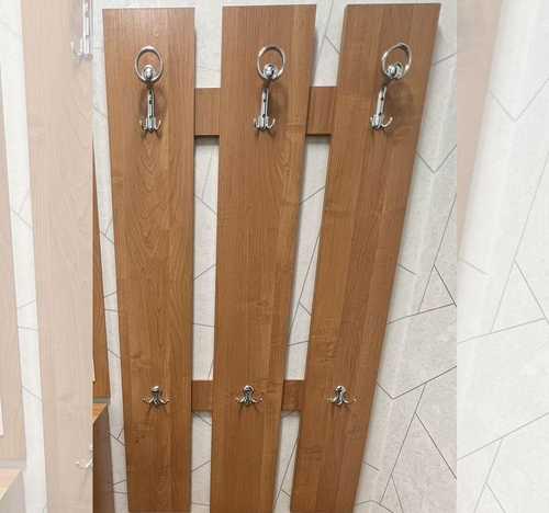 Вешалка в прихожую