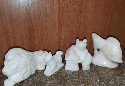 Фигурки из мрамора.Одним лотом