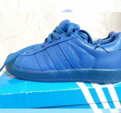 Продам кроссовки Adidas Original superstar