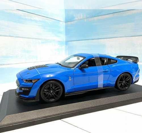 Модель Ford Mustang Shelby GT500 1:18 Maisto