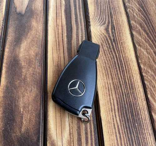 Ключ Mercedes (рыбка)