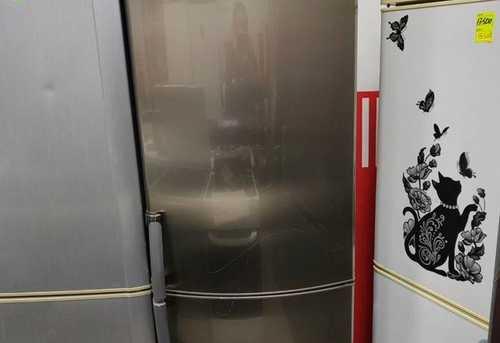 Шикарный из нержавейки холодильник Whirlpool