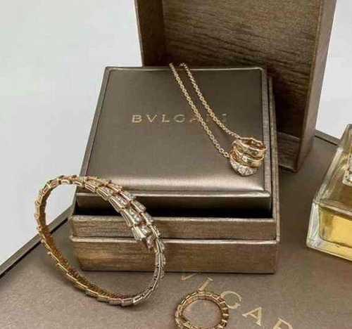 Bvlgari золотой браслет Sеrрenti Vipеr