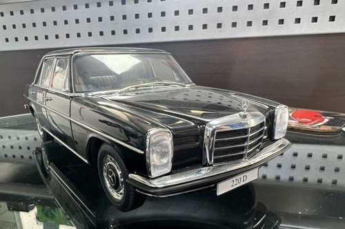 Mercedes Autoart W115 220d limousine 1/18
