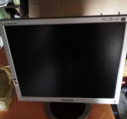 Samsung SuncMaster 913N