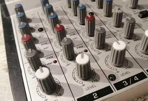 Микшерный пульт behringer eurorack MX602A