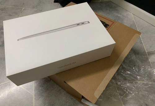Apple MacBook Air 13 M1 8Gb/256Gb Silver
