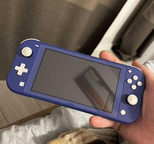 Nintendo switch lite blue