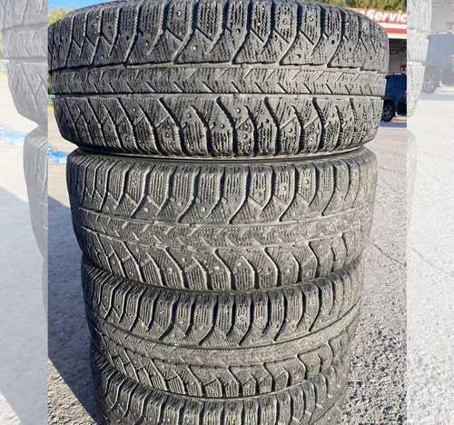 Bridgestone Ice Cruiser 7000 205/60 R16