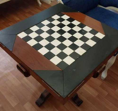 Шахматный столик. Журнальный