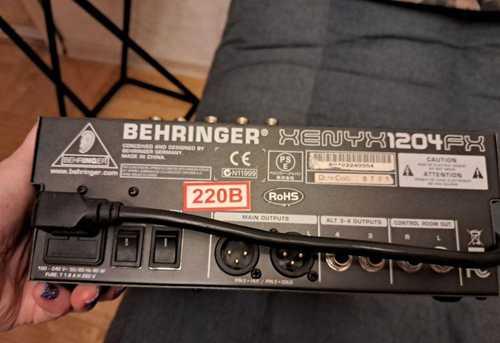 Микшерный пульт behringer xenyx 1204