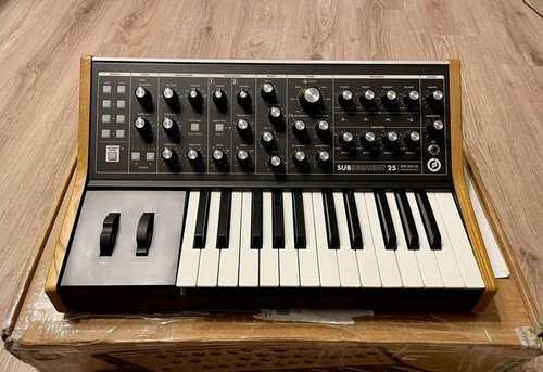 Moog Subsequent 25 (Аналоговый Синтезатор)