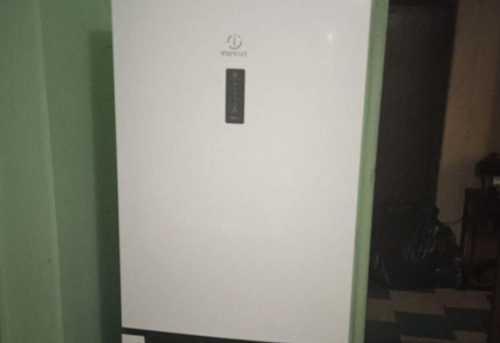 Холодильник indesit no frost DF5160W