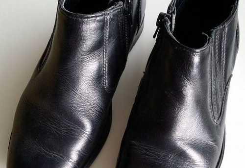 Демисезонные ботинки unichel для мальчика (33 р-р)