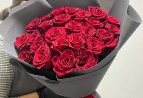 Букет 25 роз красных 40 см девушке