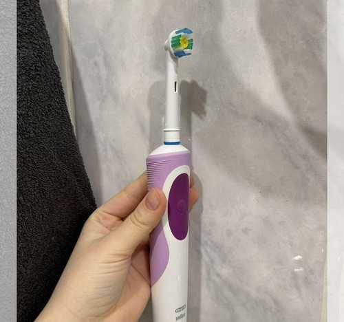 Зубная щетка oral b