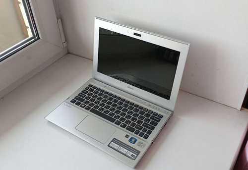 Ноутбук Sony Vaio SVT1111Z9R / Не включается