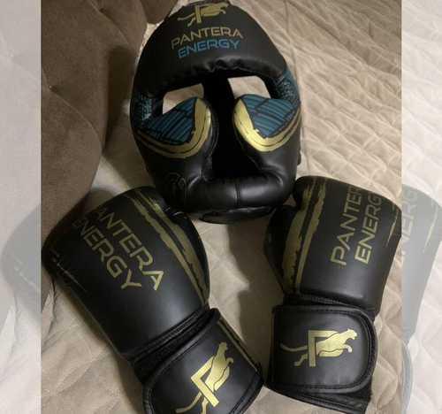 Боксерские перчатки и шлем детские