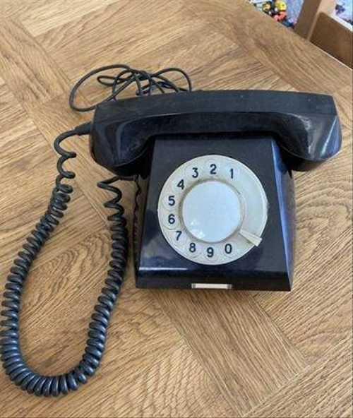 Старый телефон