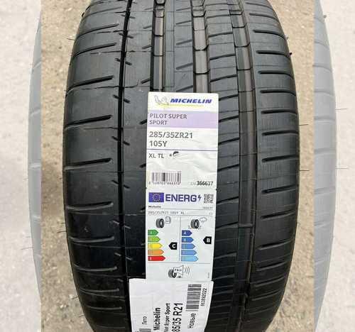 Michelin Pilot Super Sport 285/35 R21 105Y