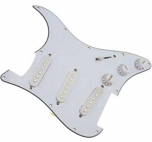 Пикгард stratocaster со звукоснимателями сингл