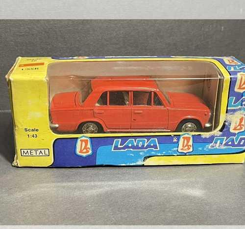 Ваз 2101,А9,Цвет,коробка,80г.Модельки 1 43 СССР