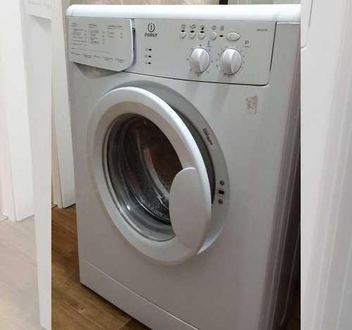 Стиральная машина Indesit wiun104