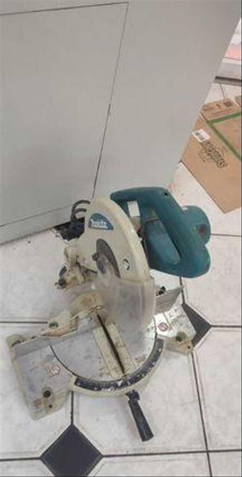 Торцовочная пила Makita LS1040