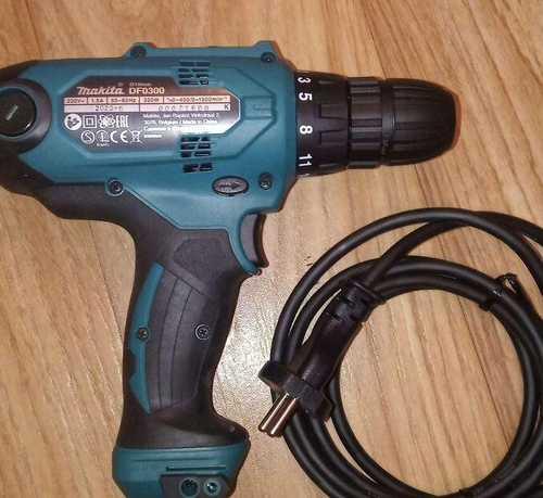 Сетевой шуруповёрт Makita Df0300