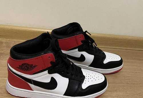 Кроссовки Nike jordan