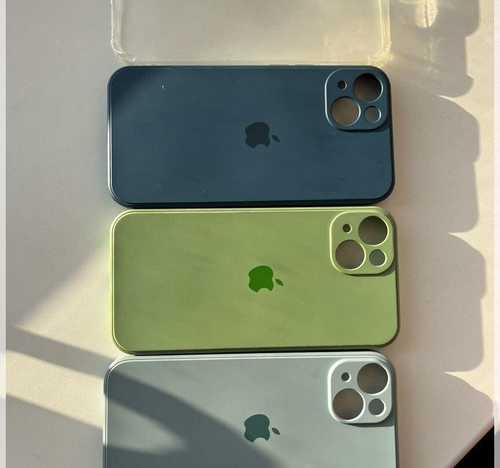 Чехол на iPhone 13