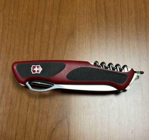 Нож Victorinox 0.9563.C RangerGrip 55