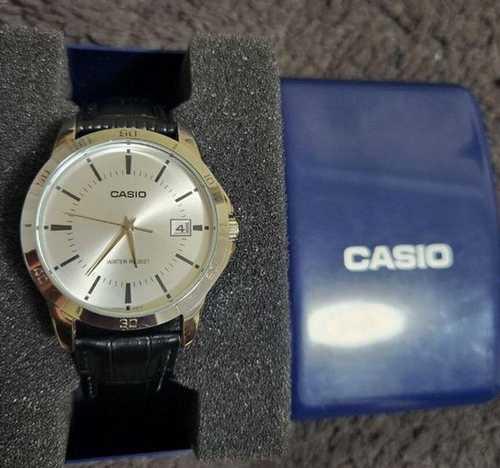 Наручные часы Casio